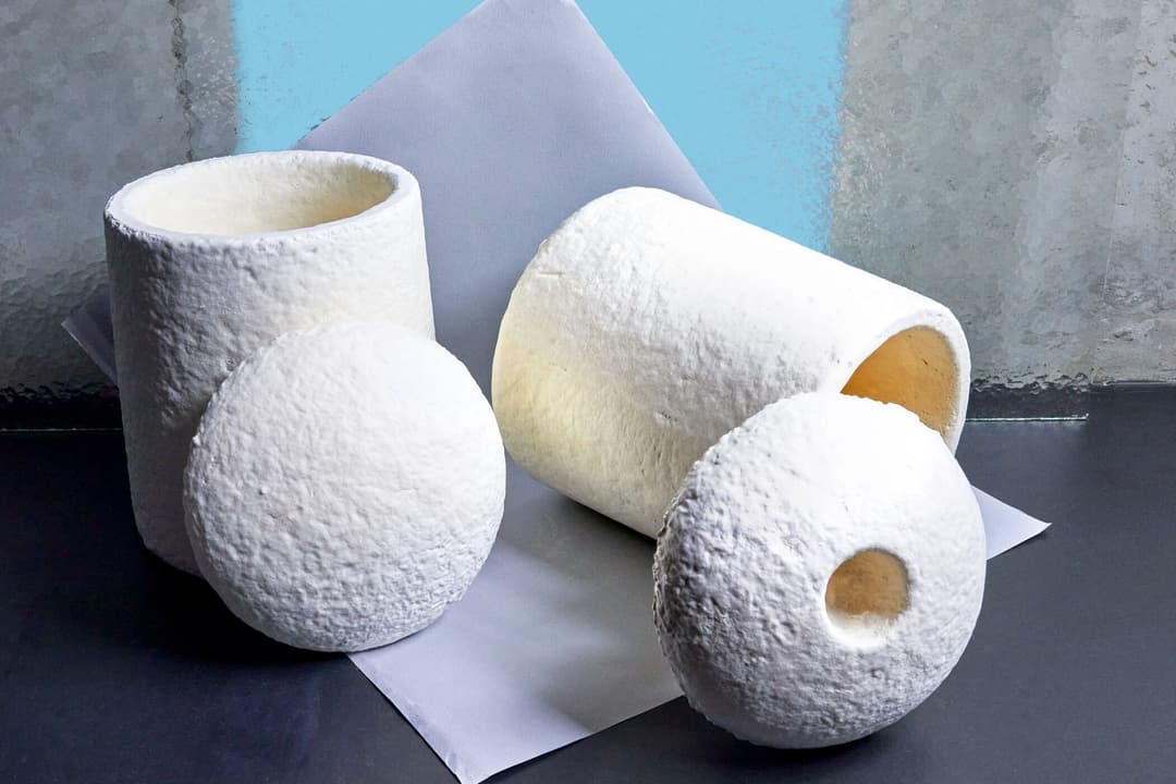 Loop EarthRise Urn™ by Loop Biotech